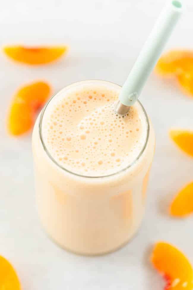 Vanilla Peach Smoothie | Greens & Chocolate